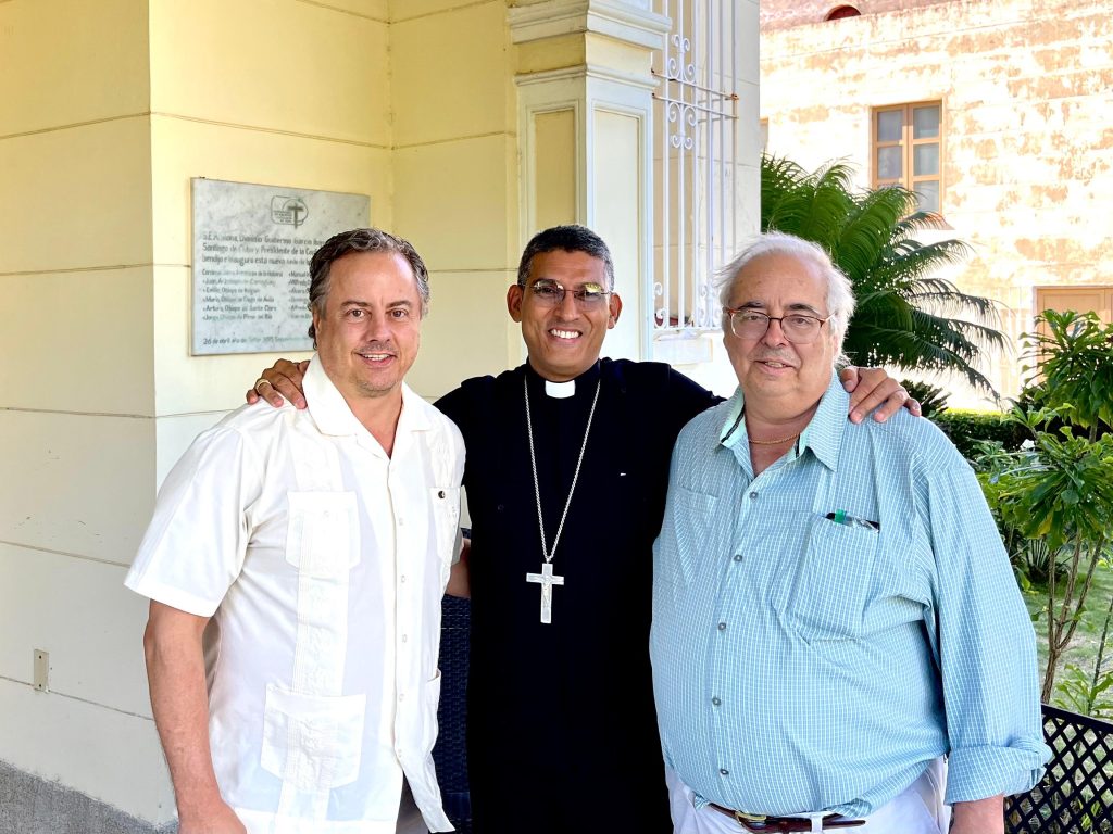Meeting and liturgical celebration with the Auxiliary Bishop of Havana ...